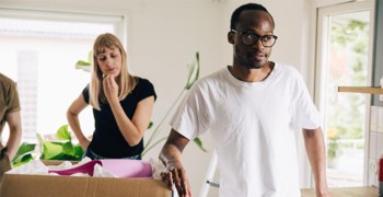 Checklista inför flytt - Förberedelser, adressändring, försäkring