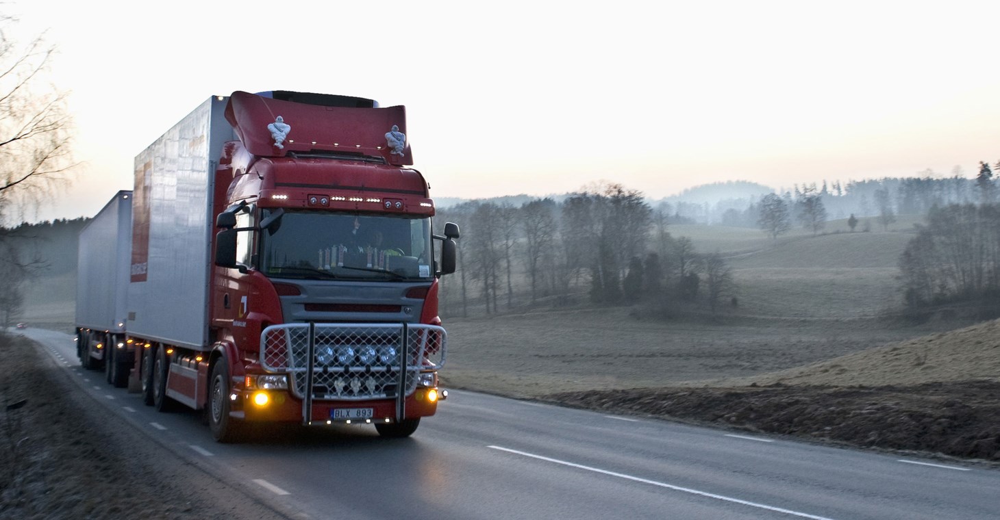 Sparsam körning med lastbil - Länsförsäkringar