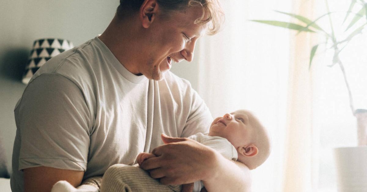 Dela lika på föräldraledigheten - Så mycket kan det löna sig